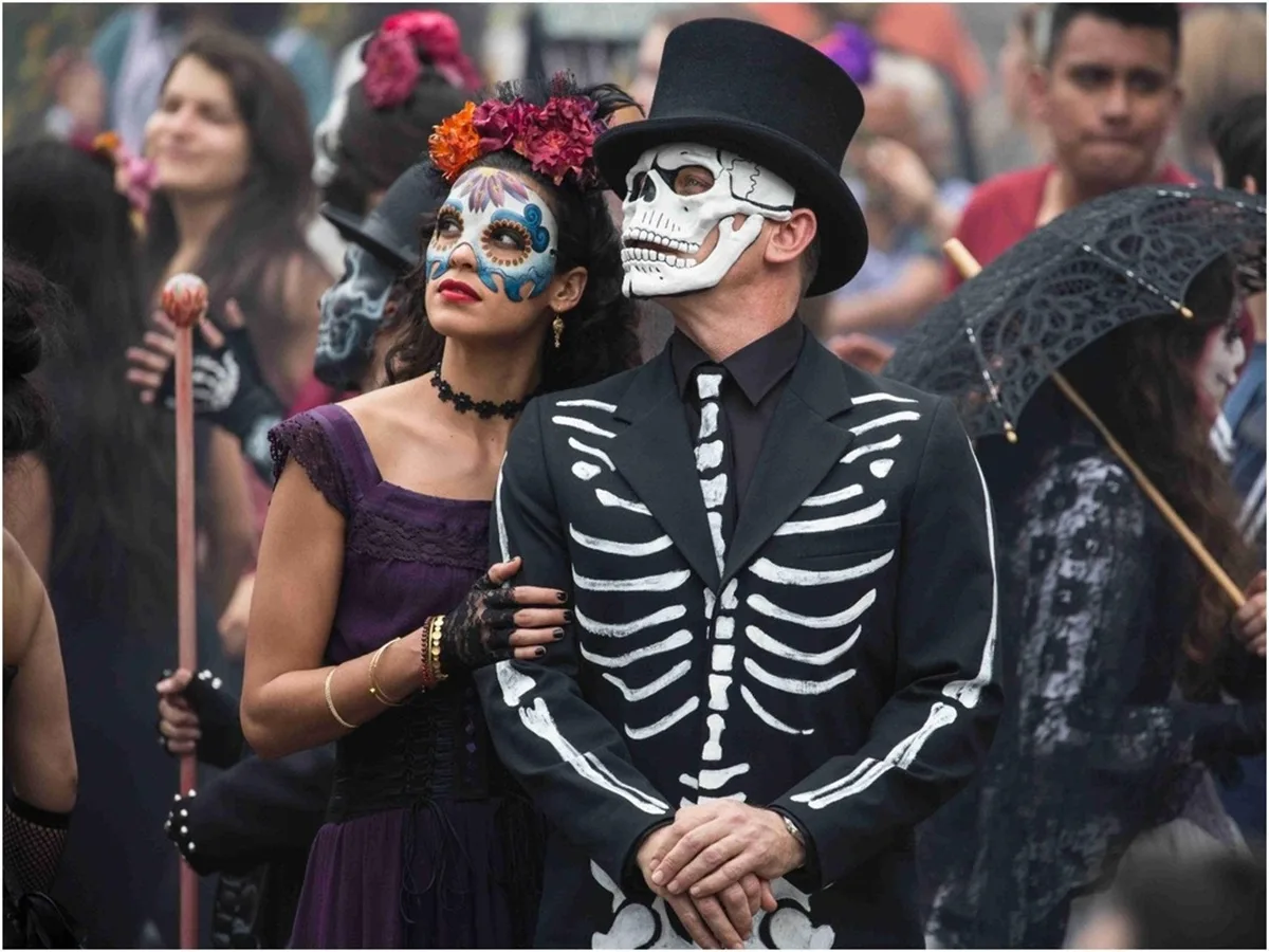 Watch: Mexico City's 'Day of the Dead' Parade is a Feast for the Senses ...
