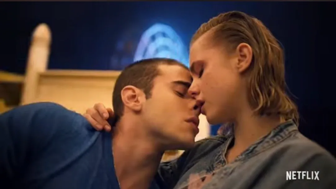 25 Best Erotic Movies on Netflix (2025) for Solo Viewing – Steamy & Bold Picks